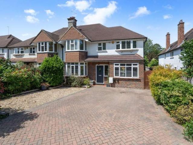 4 Bedroom Semi Detached House