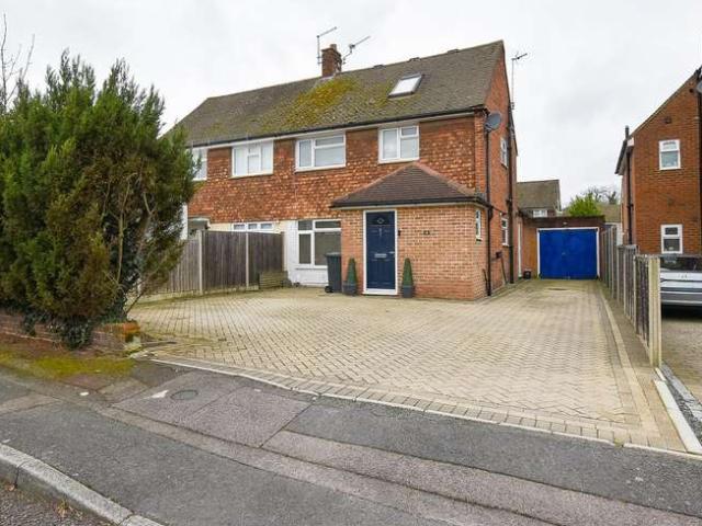 4 Bedroom Semi Detached House