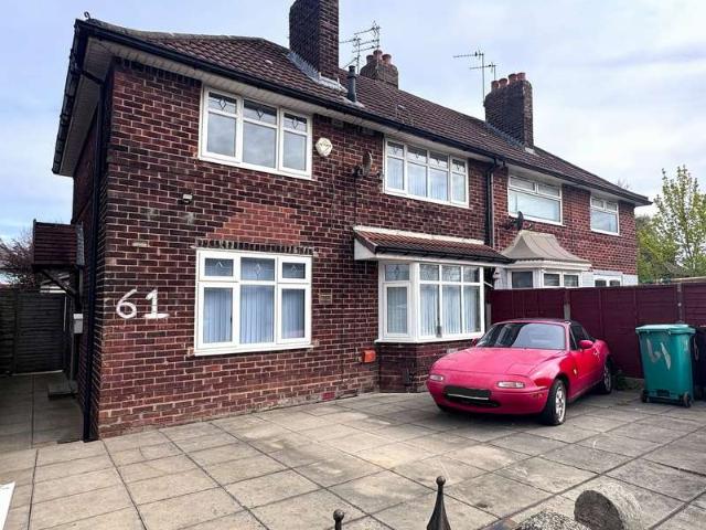 4 Bedroom Semi Detached House