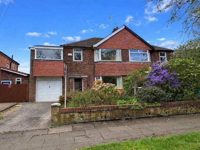 4 Bedroom Semi Detached House