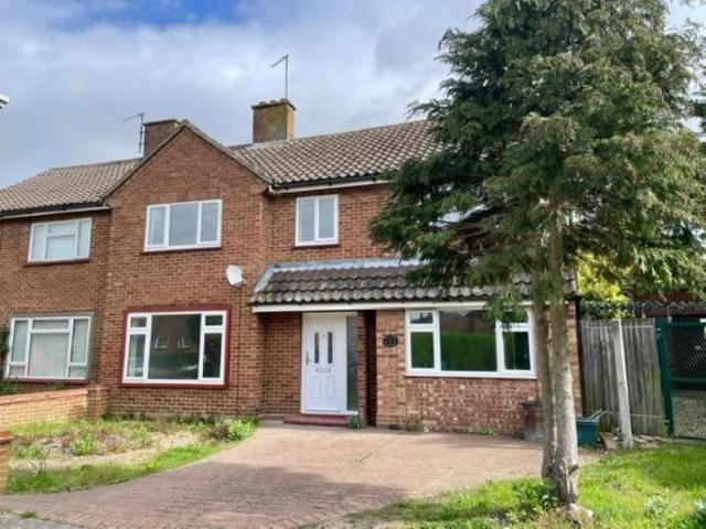 4 Bedroom Semi Detached House