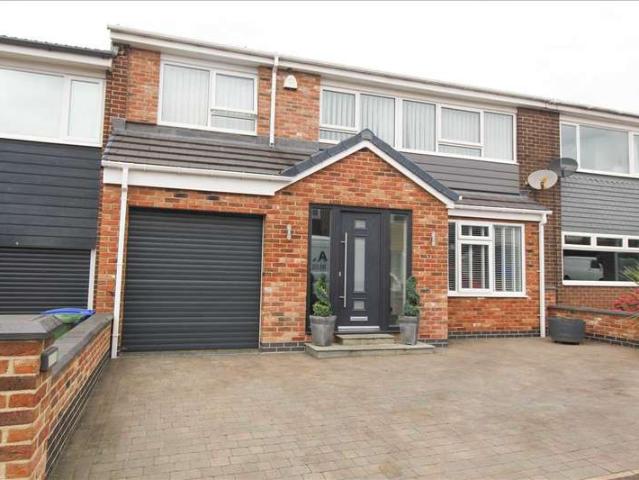 4 Bedroom Semi Detached House