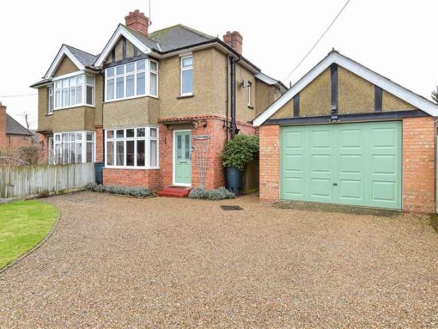 4 Bedroom Semi Detached House