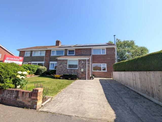 4 Bedroom Semi Detached House
