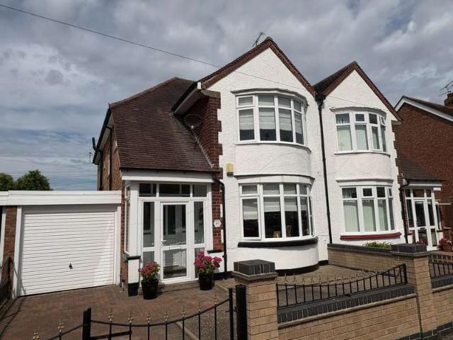 4 Bedroom Semi Detached House