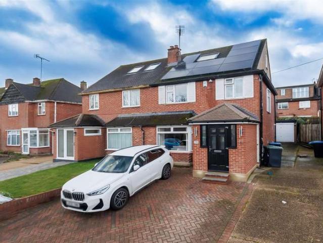 4 Bedroom Semi Detached House