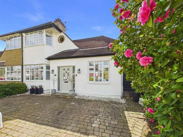 4 Bedroom Semi Detached House