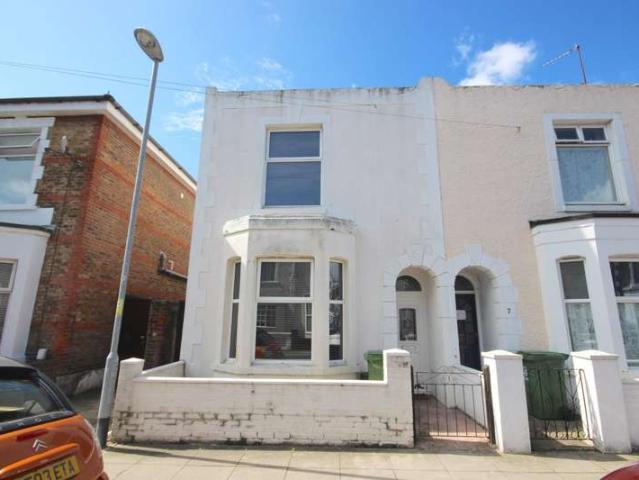 4 Bedroom Semi Detached House