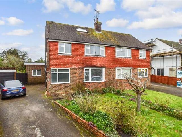 4 Bedroom Semi Detached House