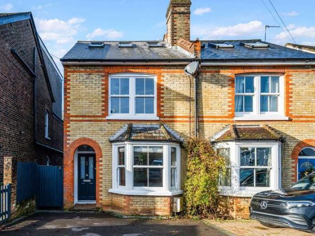 4 Bedroom Semi Detached House