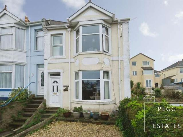 4 Bedroom Semi Detached House