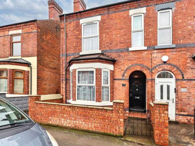 4 Bedroom Semi Detached House