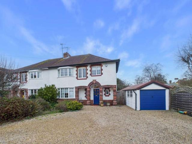 4 Bedroom Semi Detached House