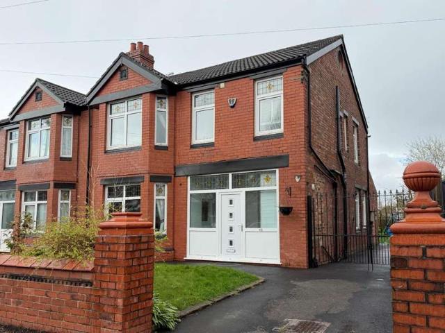 4 Bedroom Semi Detached House
