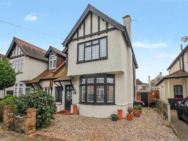 4 Bedroom Semi Detached House