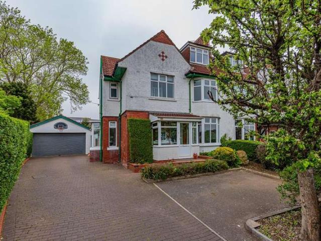 4 Bedroom Semi Detached House