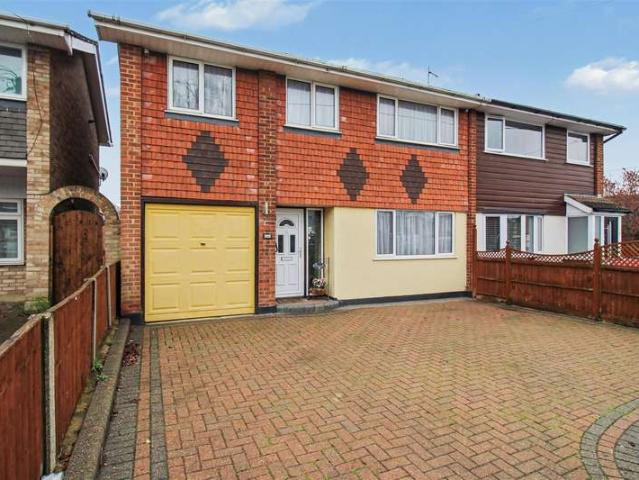 4 Bedroom Semi Detached House