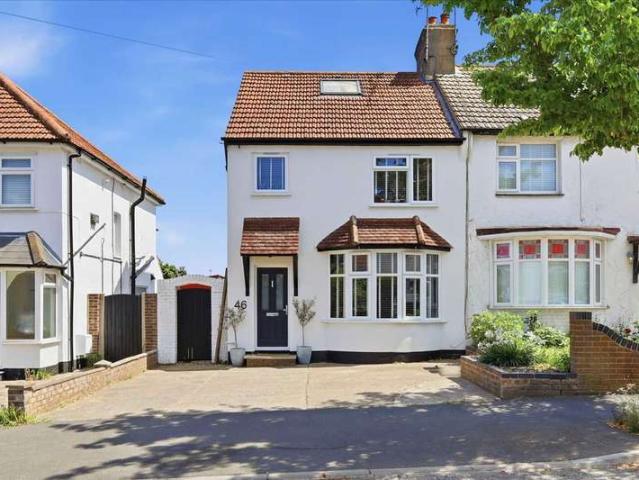 4 Bedroom Semi Detached House