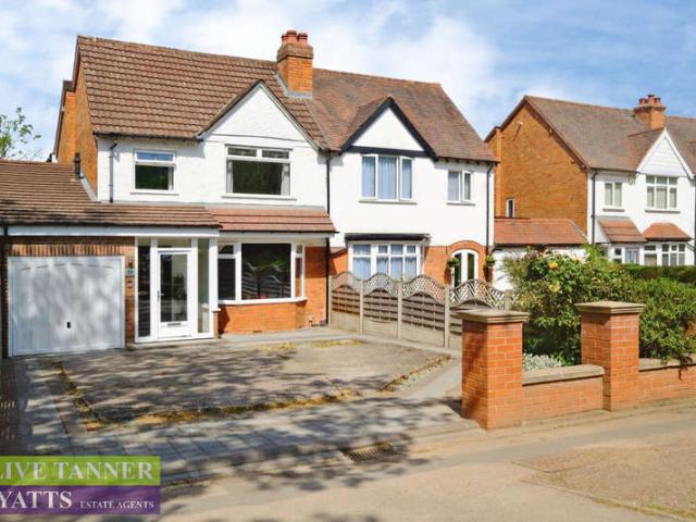 4 Bedroom Semi Detached House