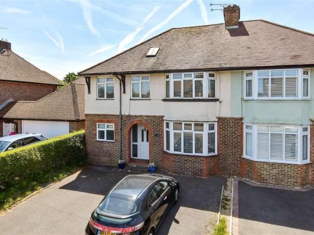 4 Bedroom Semi Detached House