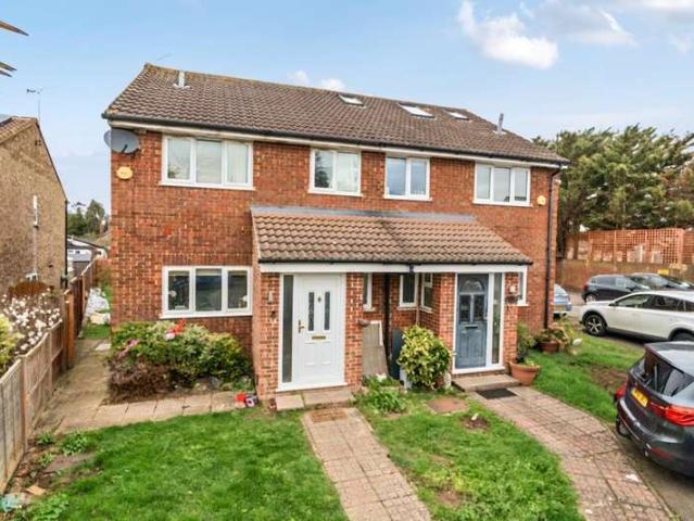 4 Bedroom Semi Detached House