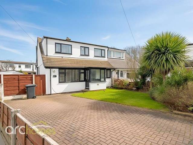 4 Bedroom Semi Detached House