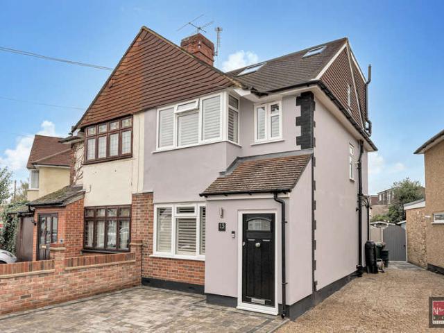 4 Bedroom Semi Detached House