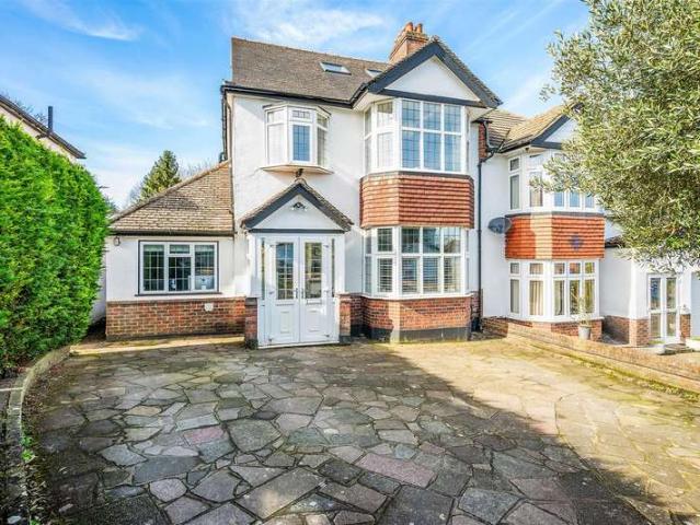 4 Bedroom Semi Detached House