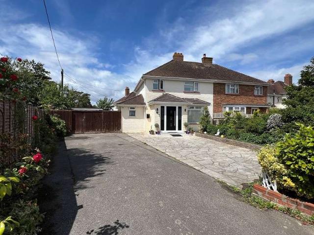 4 Bedroom Semi Detached House