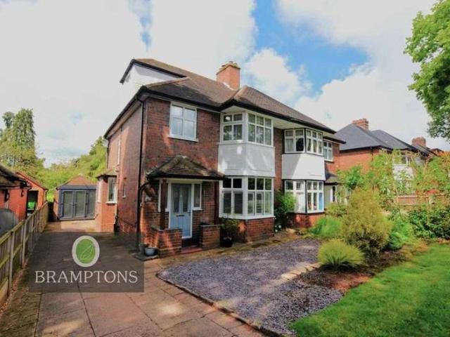 4 Bedroom Semi Detached House