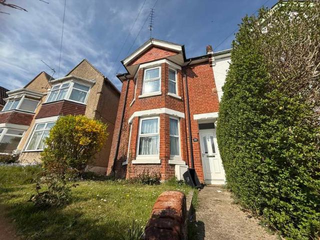 4 Bedroom Semi Detached House