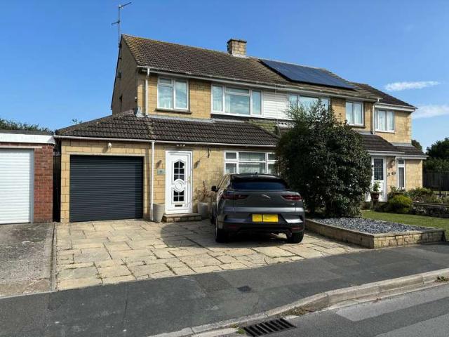 4 Bedroom Semi Detached House