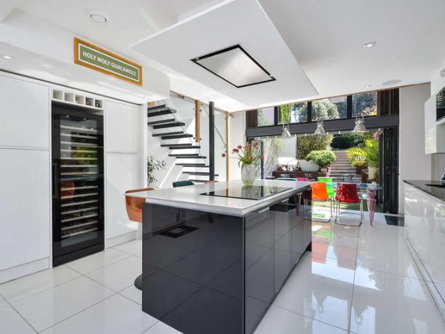 4 Bedroom Semi Detached House