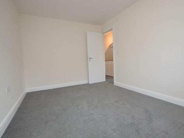 4 Bedroom Semi Detached House