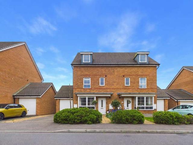 4 Bedroom Semi Detached House