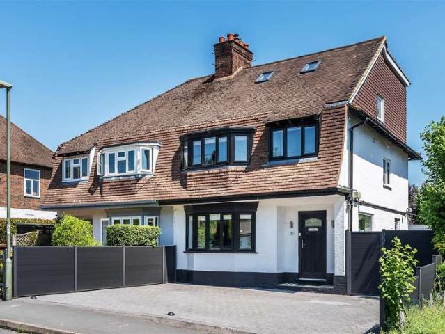 4 Bedroom Semi Detached House
