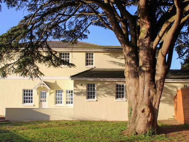 4 Bedroom Semi Detached House