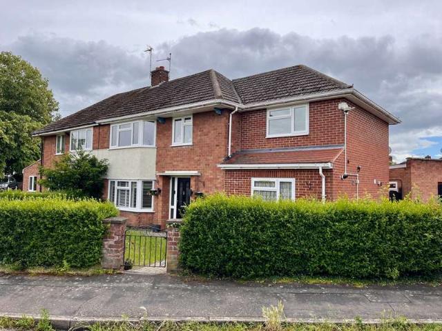 4 Bedroom Semi Detached House