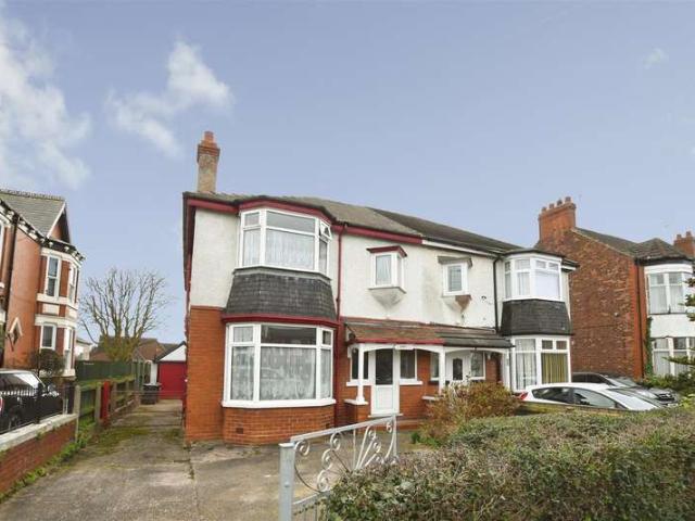 4 Bedroom Semi Detached House