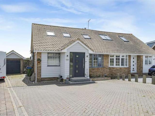 4 Bedroom Semi Detached House