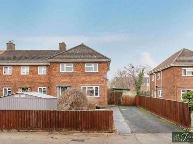 4 Bedroom End Of Terrace House