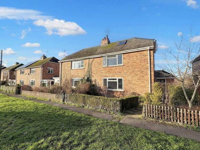 4 Bedroom Semi Detached House