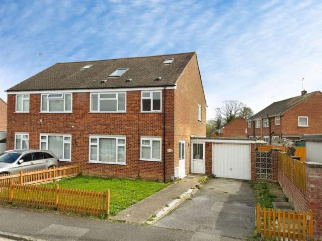 4 Bedroom Semi Detached House