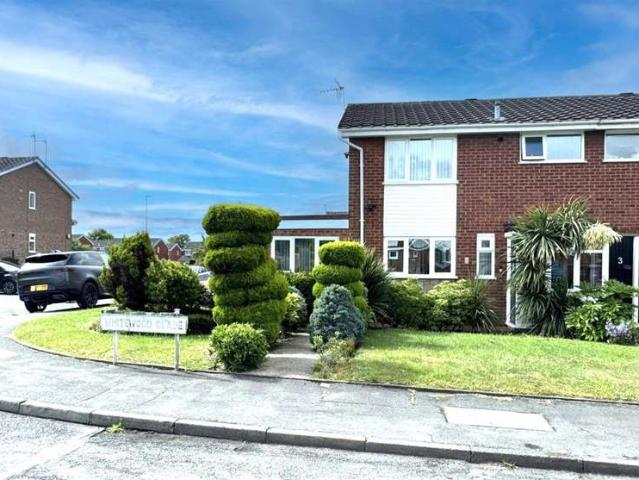 4 Bedroom Semi Detached House