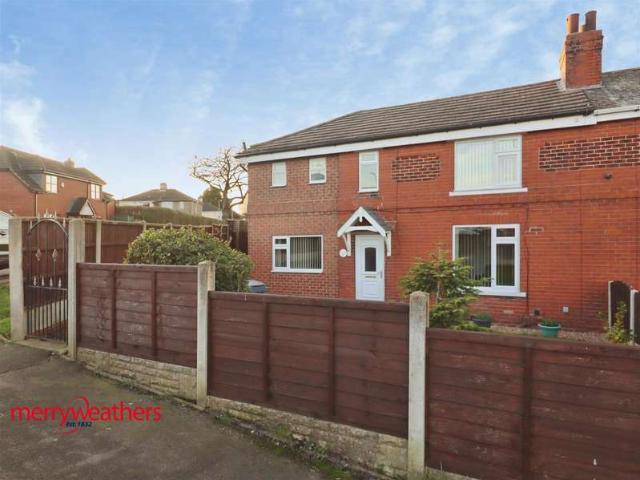 4 Bedroom Semi Detached House