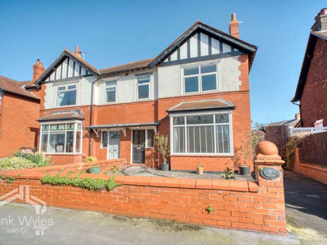 4 Bedroom Semi Detached House