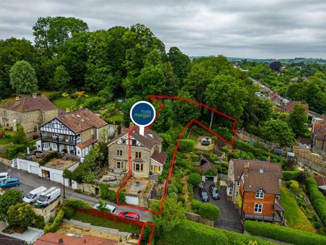 4 Bedroom Semi Detached House