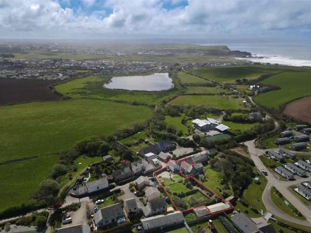 4 Bedroom Semi Detached House