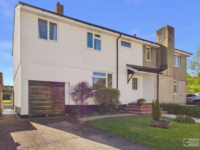 4 Bedroom Semi Detached House