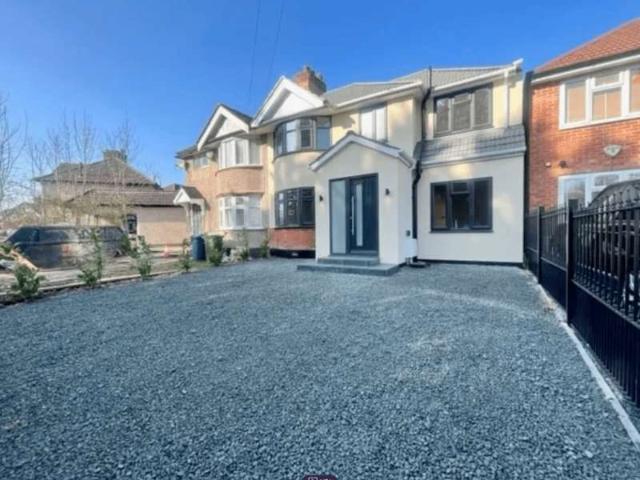 4 Bedroom Semi Detached House
